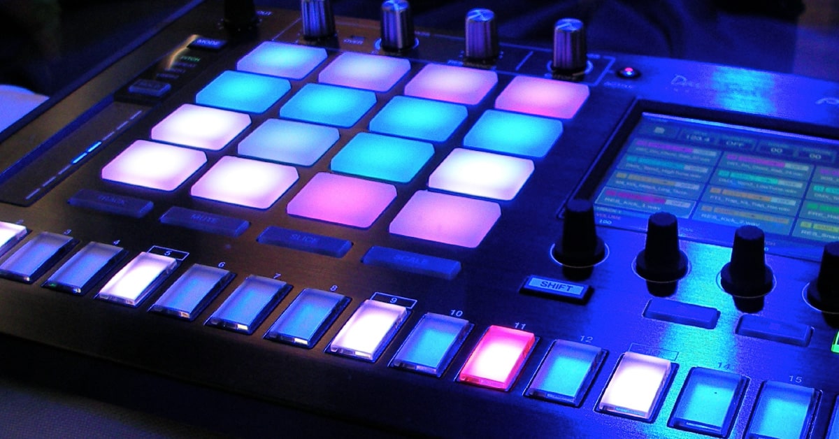 3 Top KJ Softwares For 2021 (VirtualDJ, KaraFun, KantoKaraoke) - Park ...